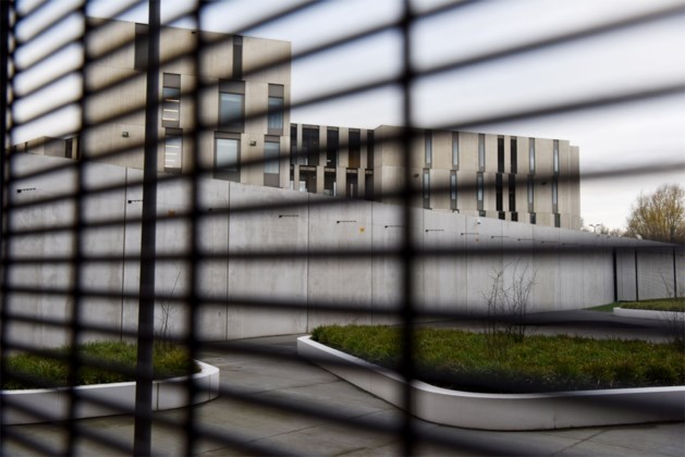 Een blik achter de muren van het nieuwe forensisch psychiatrisch centrum: hier worden gevangenen ...