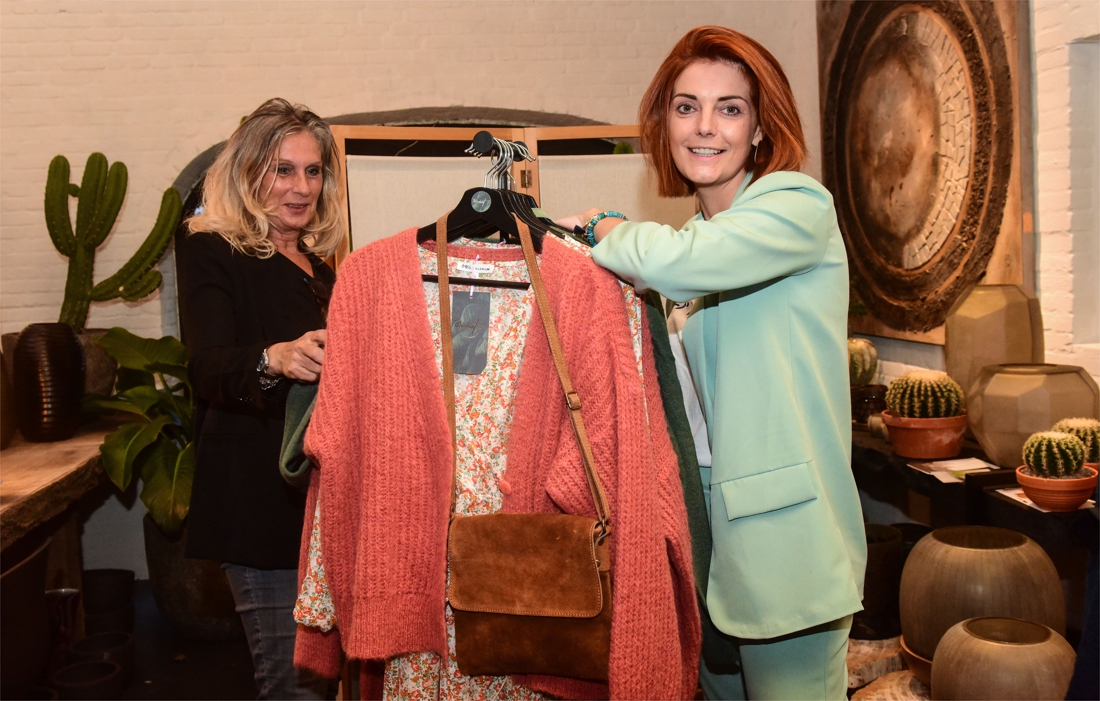 Medewerkster bpost lanceert eigen kledingcollectie: “Shoppen... (Brecht ... Medewerkster bpost lanceert eigen kledingcollectie: “Shoppen... (Brecht ...