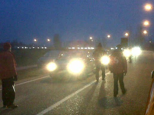 Electrabel Doel: stakers blokkeren alle verkeer (Beveren-Waas) | Gazet ...