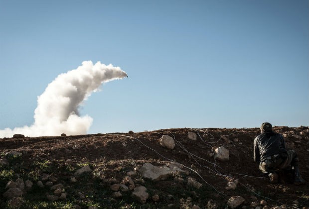 Belgische oorlogsjournalist Yves Debay gedood in Syrië - Gazet van ...