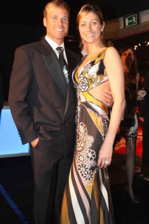 Debby Pfaff: "Ik heb geen plastische chirurgie ondergaan" | Gazet van ...